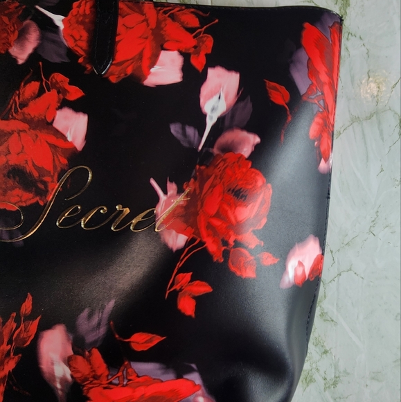 Victoria's Secret | Bags | Victorias Secret Red Roses Durable Tote ...